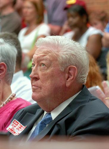 Longtime Blacksburg Mayor Hedgepeth remembered for decorum and 'gentle ...