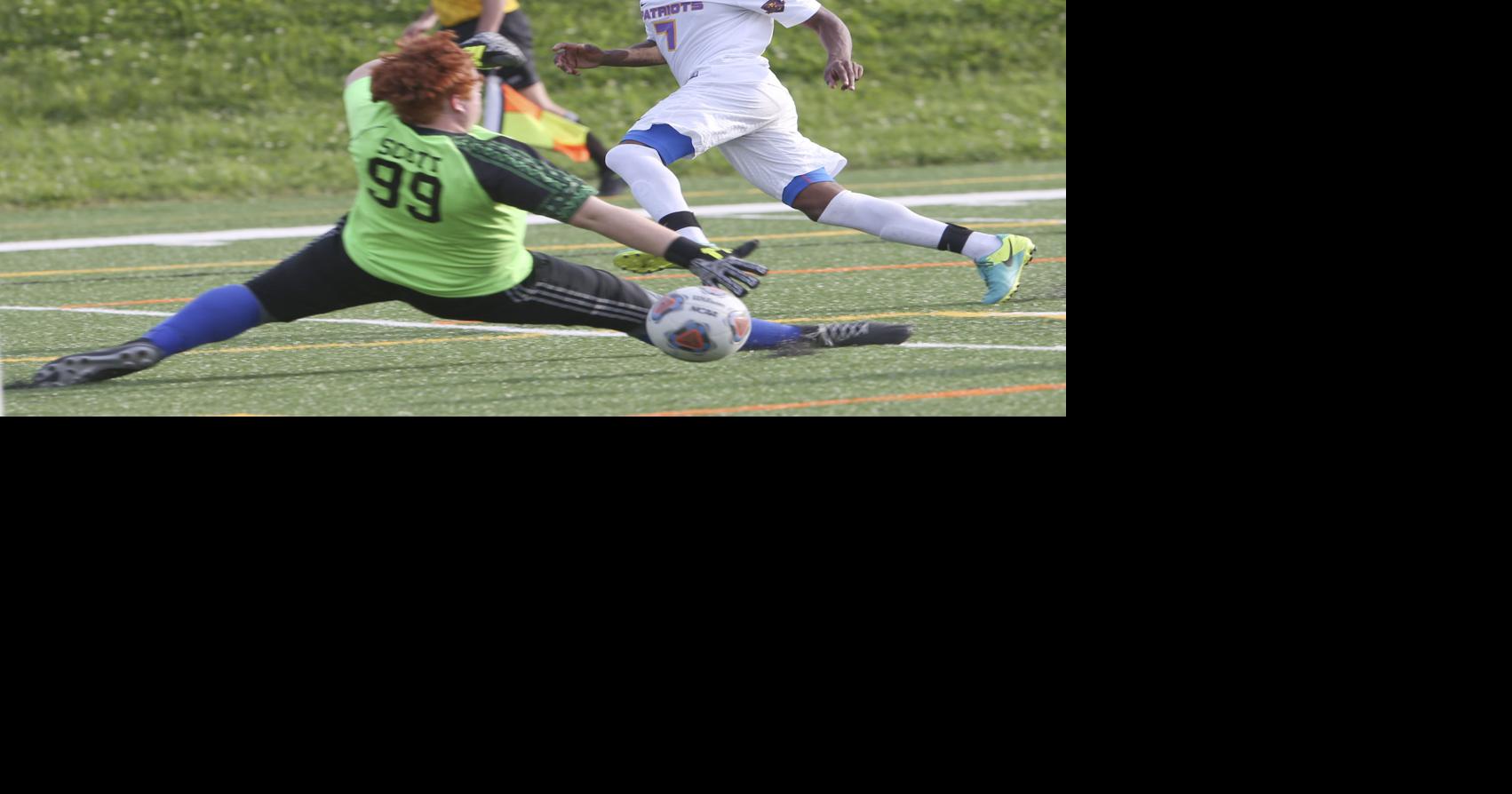 Patrick Henry's boys roar into Conference 16 soccer final