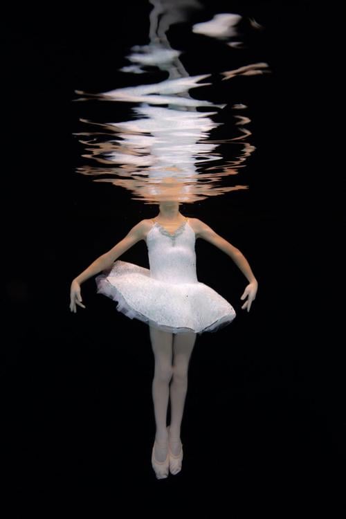 Arts & Extras: The art of underwater ballet | Arts And Entertainment ...