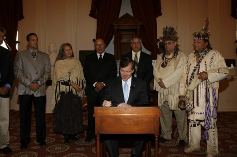 McDonnell signs American Indian Heritage Month proclamation