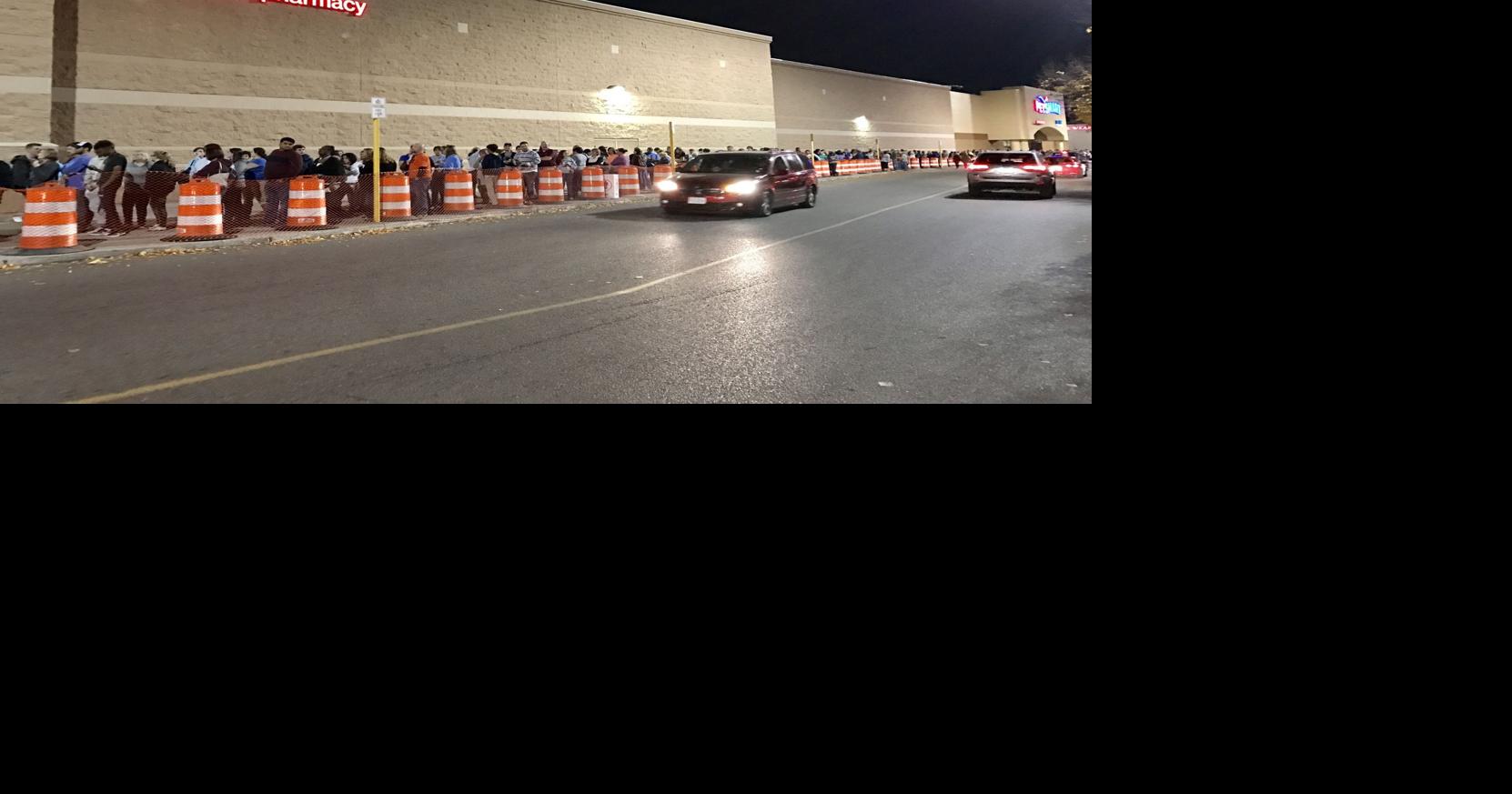 Storefront: Despite mall closures, shoppers still come out on Thanksgiving