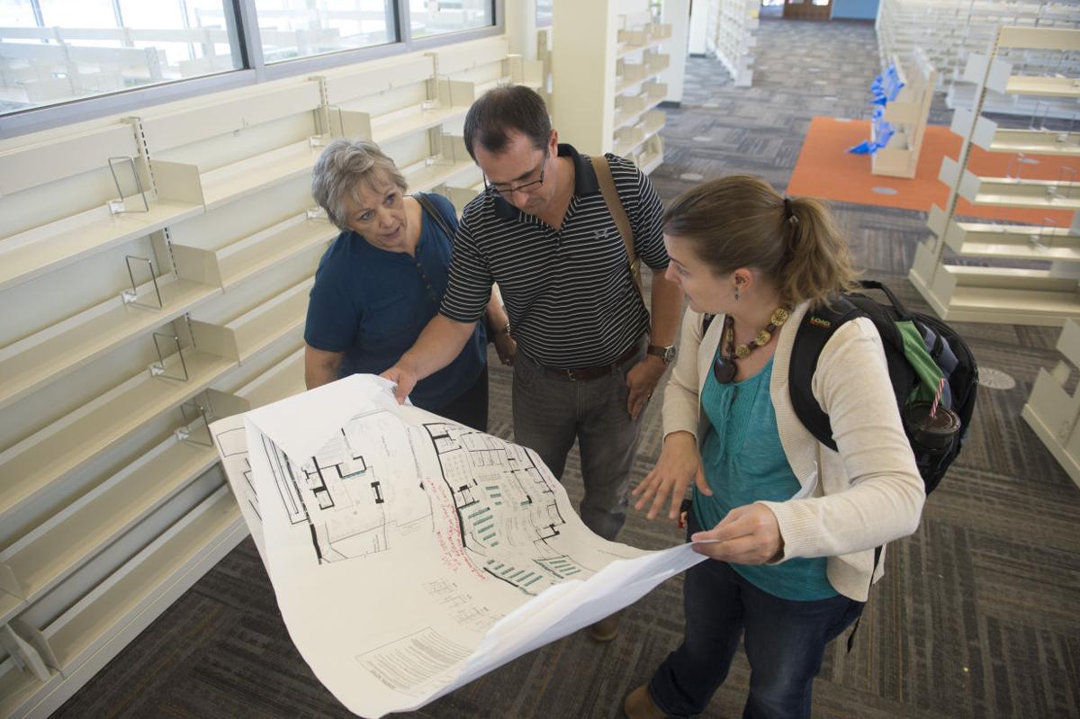 Longtime Roanoke County library director ready for next chapter