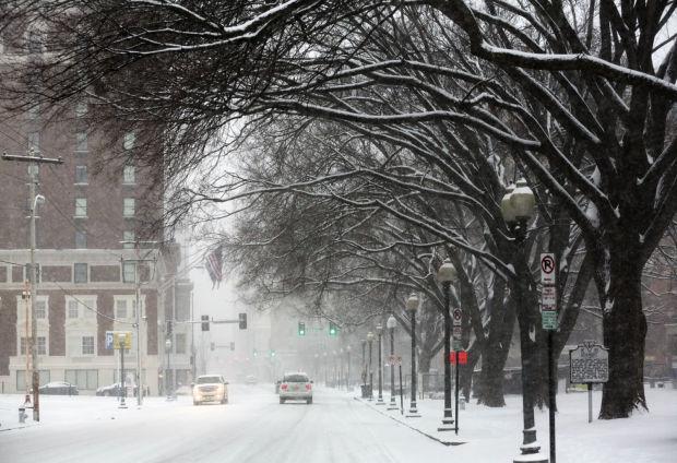 Snow slams Southwest Virginia - Roanoke Times: Photo