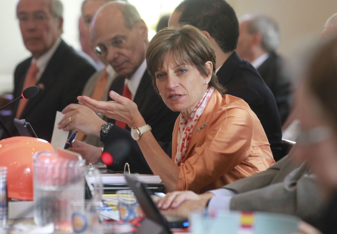 Dragas: A modest proposal for UVa