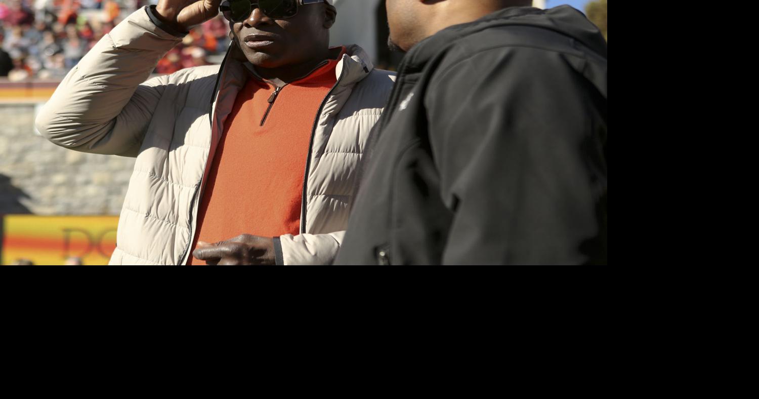 Old players show up for Beamer's finale