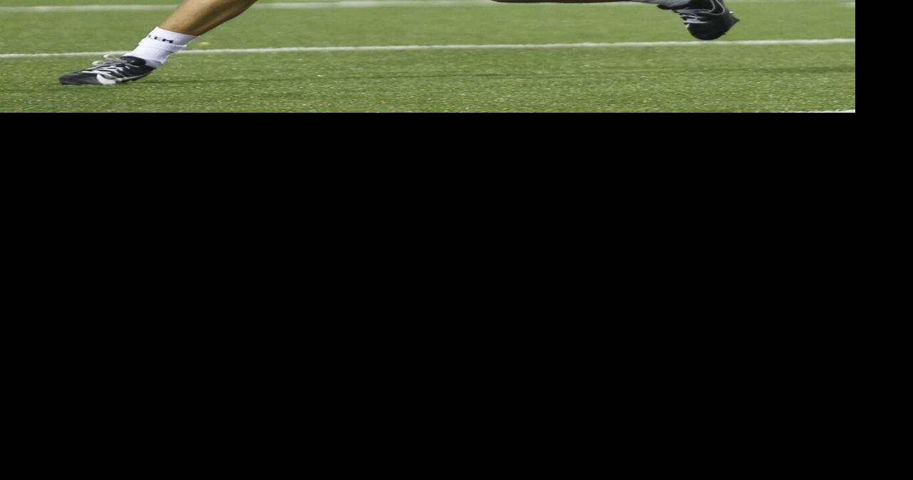 Salem HS Quarterback Eli Taylor