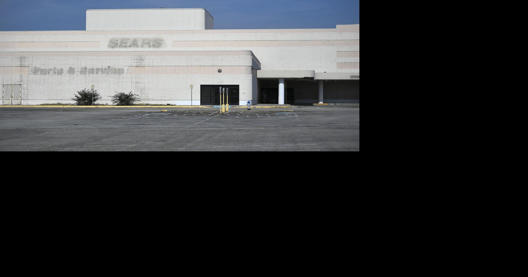 Sporting goods tenant negotiating for former Valley View Sears