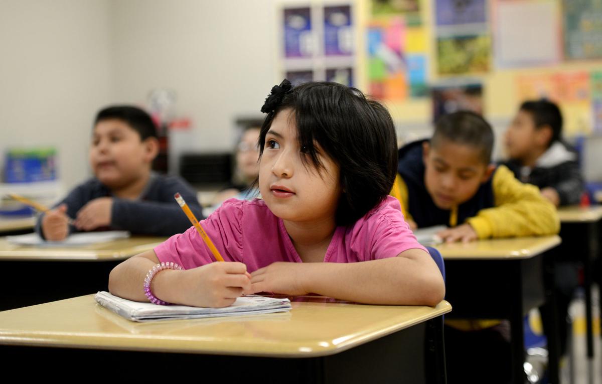 Second-graders explore new Fallon Park Elementary classrooms ...