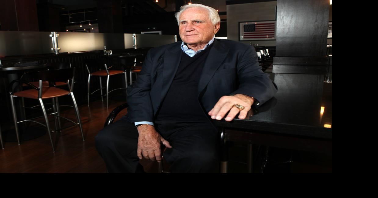 Looking back: Don Shula recalls perfect season while promoting steakhouse