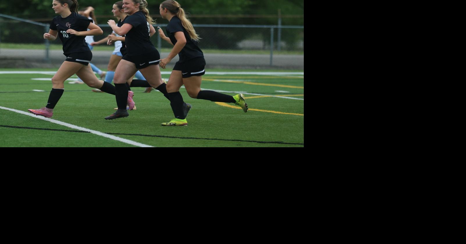 Leonard nets hat trick, Cave Spring routs LCA in state semis
