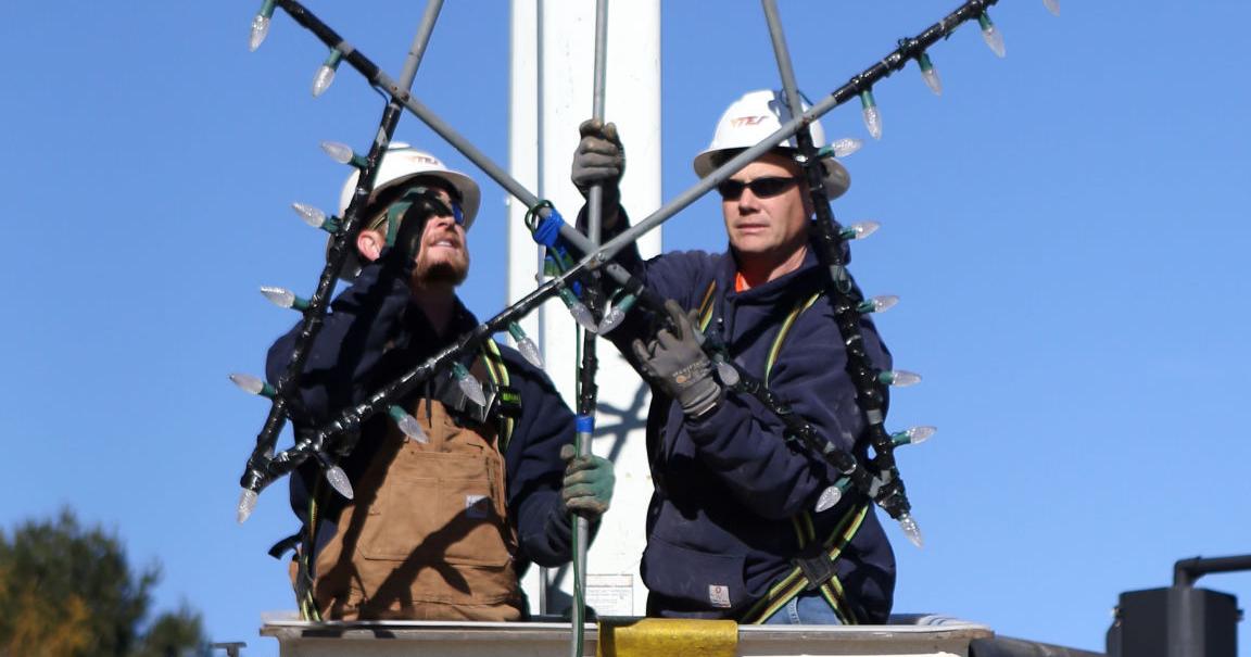 Post-Thanksgiving includes more than leftovers for electric linemen