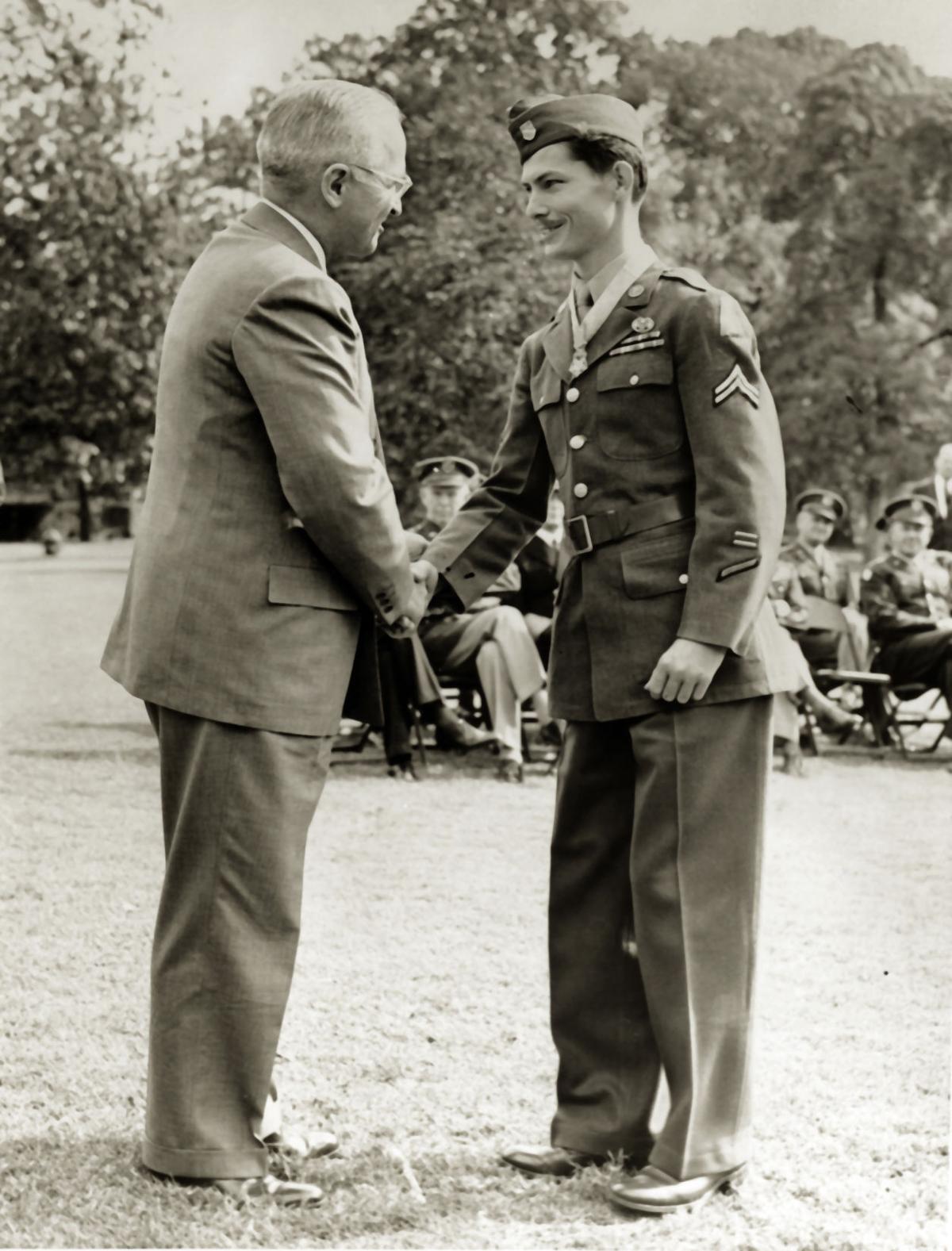 Desmond Doss story continues to resonate with 'Hacksaw Ridge' Oscar ...