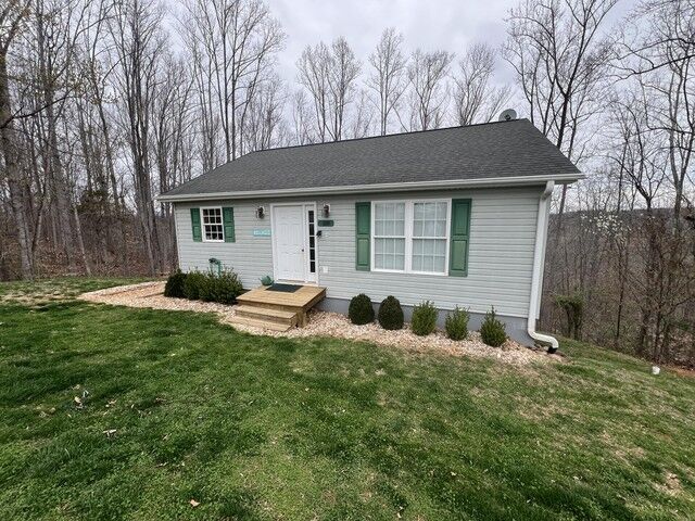 2 Bedroom Home in Goodview - $229,900