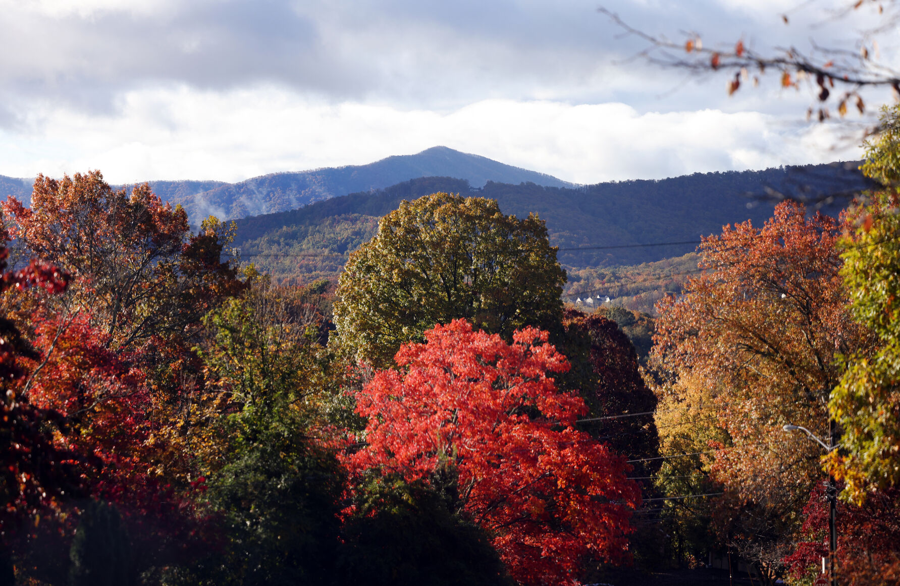 Fall colors peak in Roanoke, New River valleys
