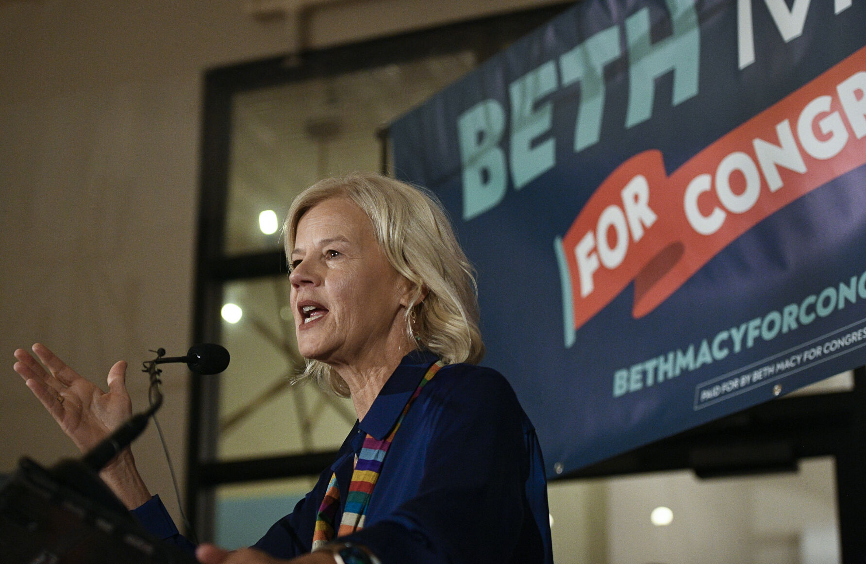 In Roanoke, Beth Macy announces run for U.S. Congress