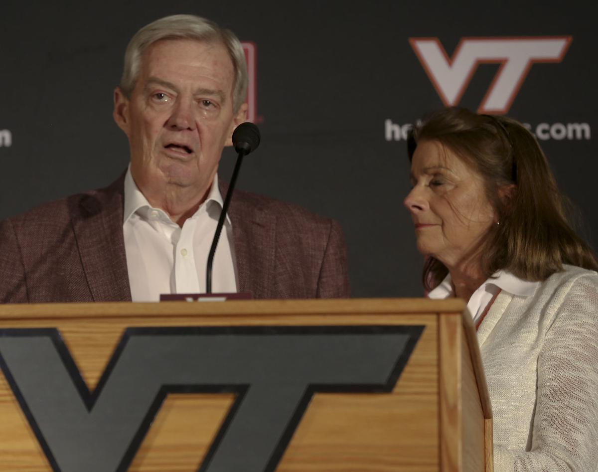 Emotional Frank Beamer says retirement is 'right thing' | Virginia Tech ...