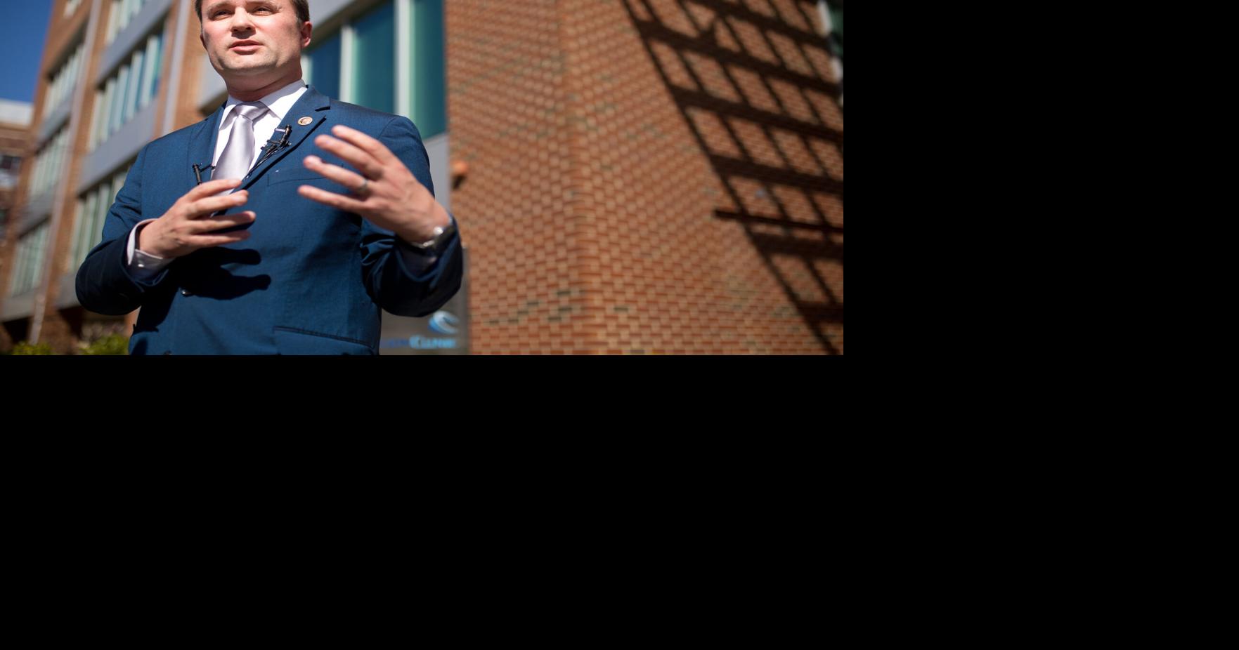 Virginia attorney general meets with Carilion officials about opioid ...