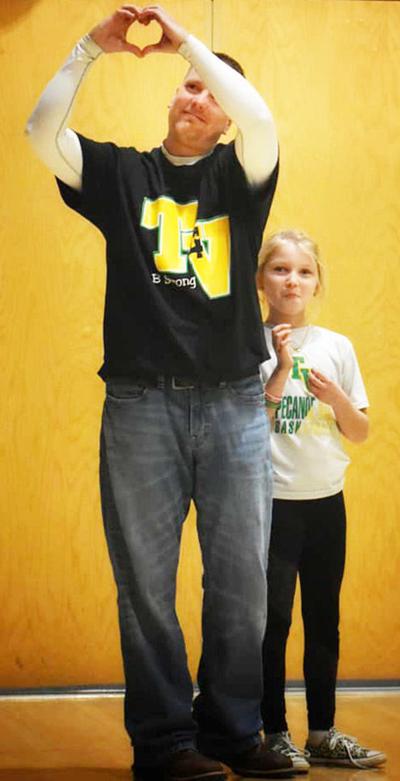 Tippecanoe Valley boys basketball wins, honors former player | Sports ...