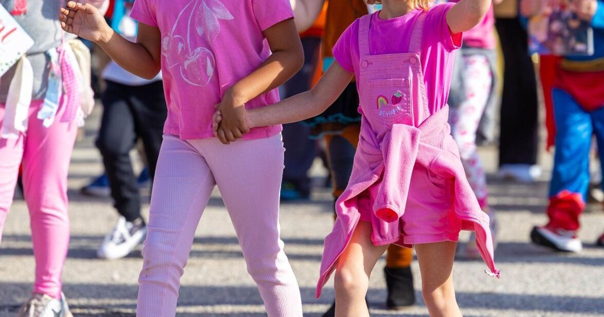 Mansfield Elementary celebrates with Book Parade | News ...