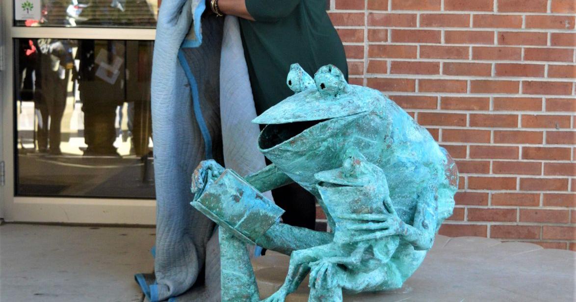 Reading frog restored at Nancy Guinn | Newton | rockdalenewtoncitizen.com