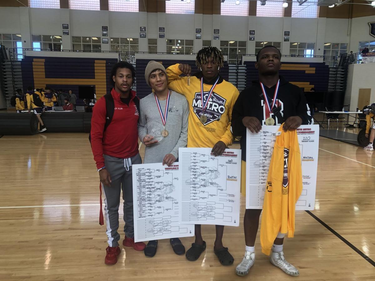 Rockdale County wrestling finishes third at South Metro for second ...