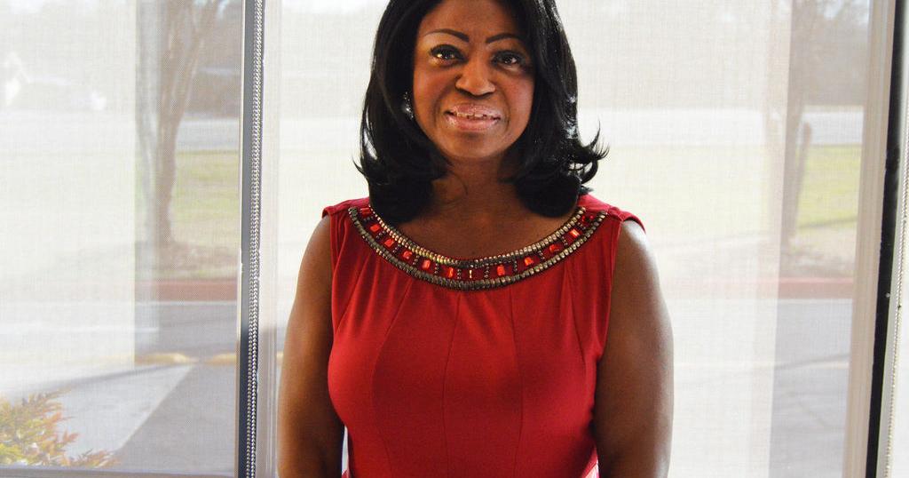 Sharon Henderson seeks District 113 seat with business, service ...