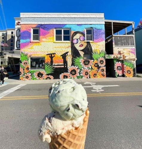 Murals dot the landscape of Carolina Beach thanks to art project ...