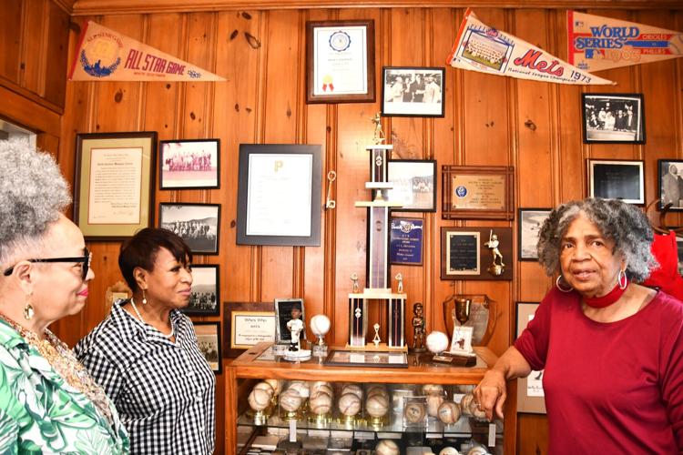 Monk family members stop in the city, tour former Buck Leonard ...