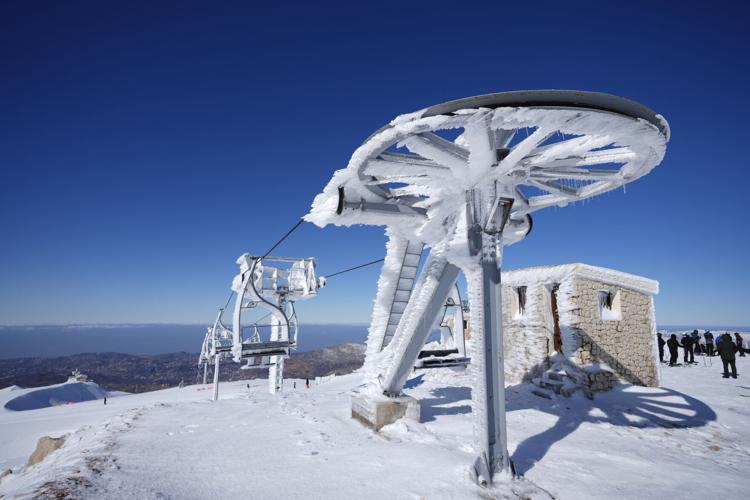 Photos show people in Lebanon enjoying winter weather on the slopes ...