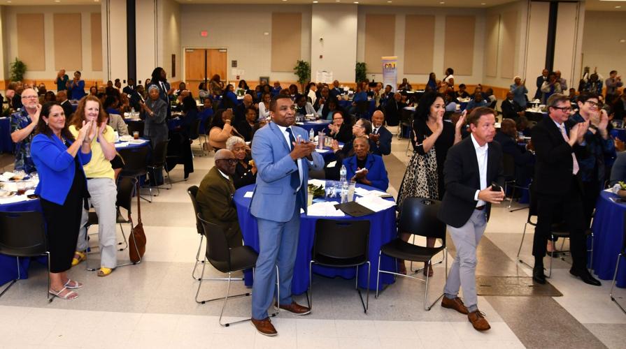 Earls, Riggs among those on judicial benches honored at Dem's banquet ...