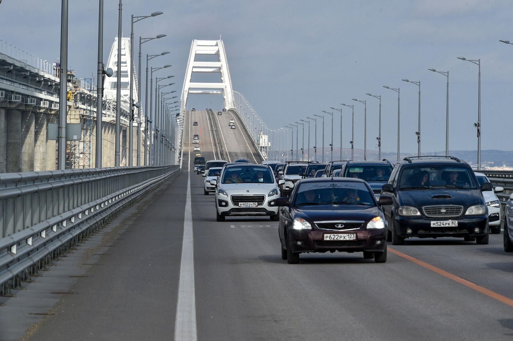 Ukraine hits fuel supplies to Crimea, sparking a fuel crisis on the ...
