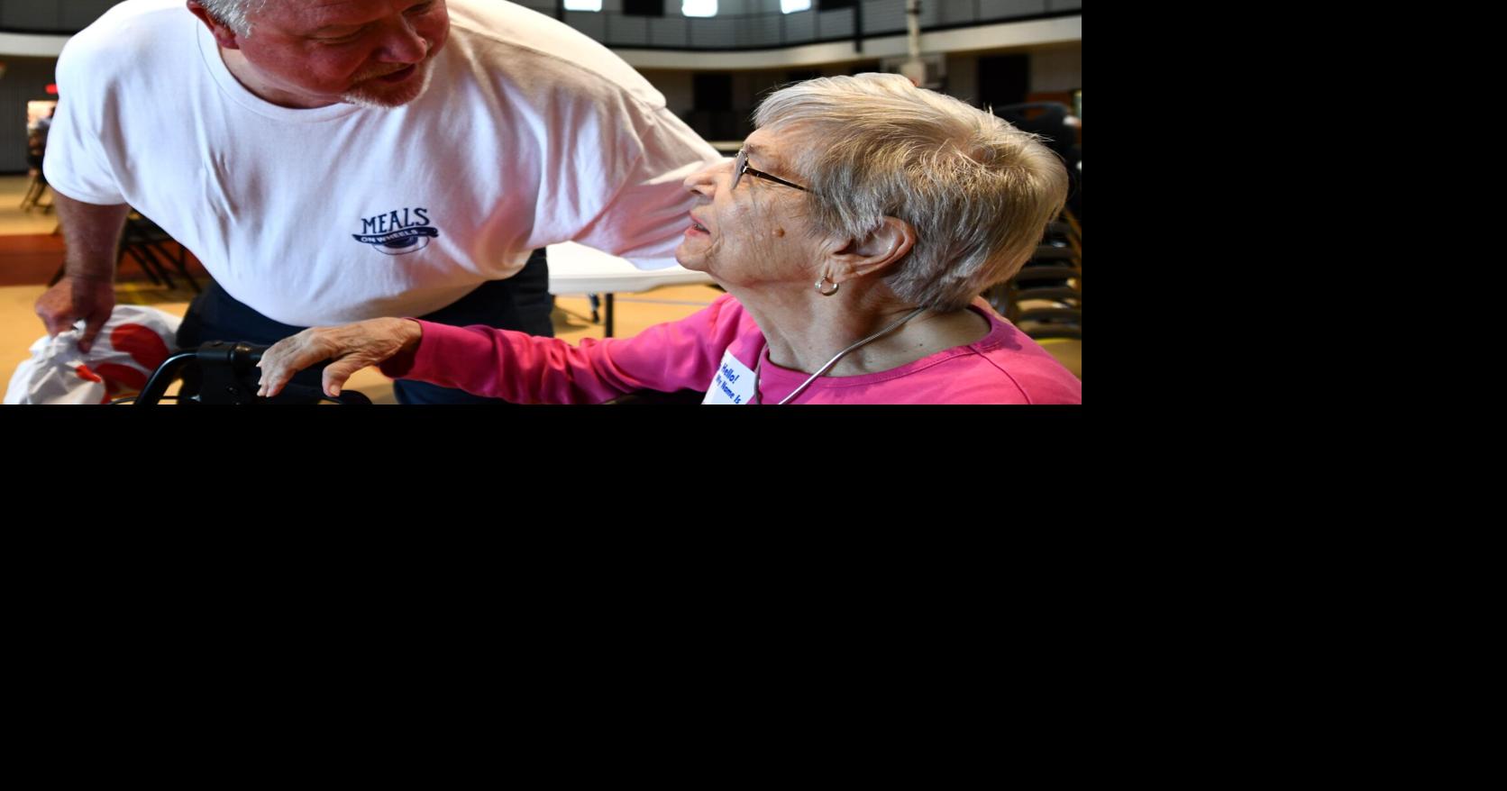 Local Meals on Wheels volunteer appreciation gathering rouses crowd ...