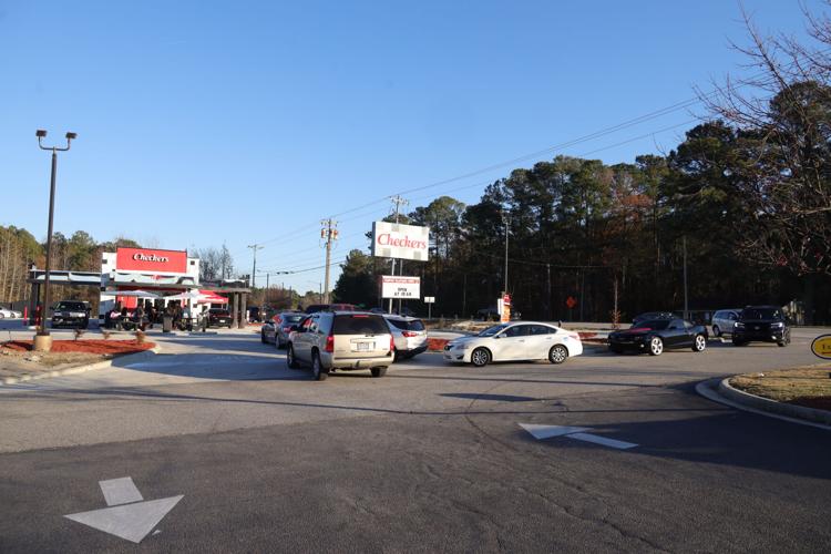 New Checkers restaurant draws big crowd, line of cars on opening day ...