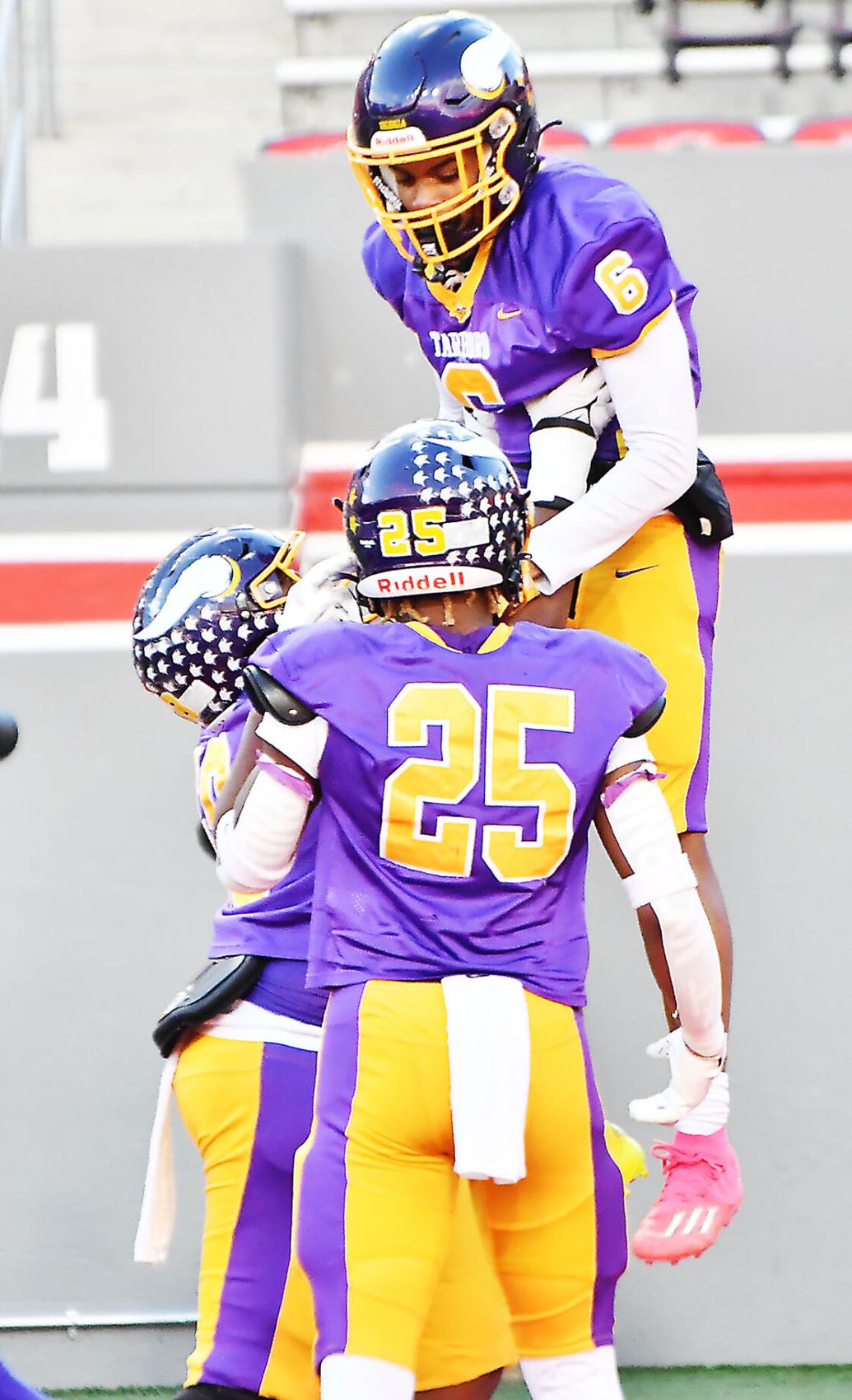 Tarboro football tops Corvian for state 1A title | High Schools ...