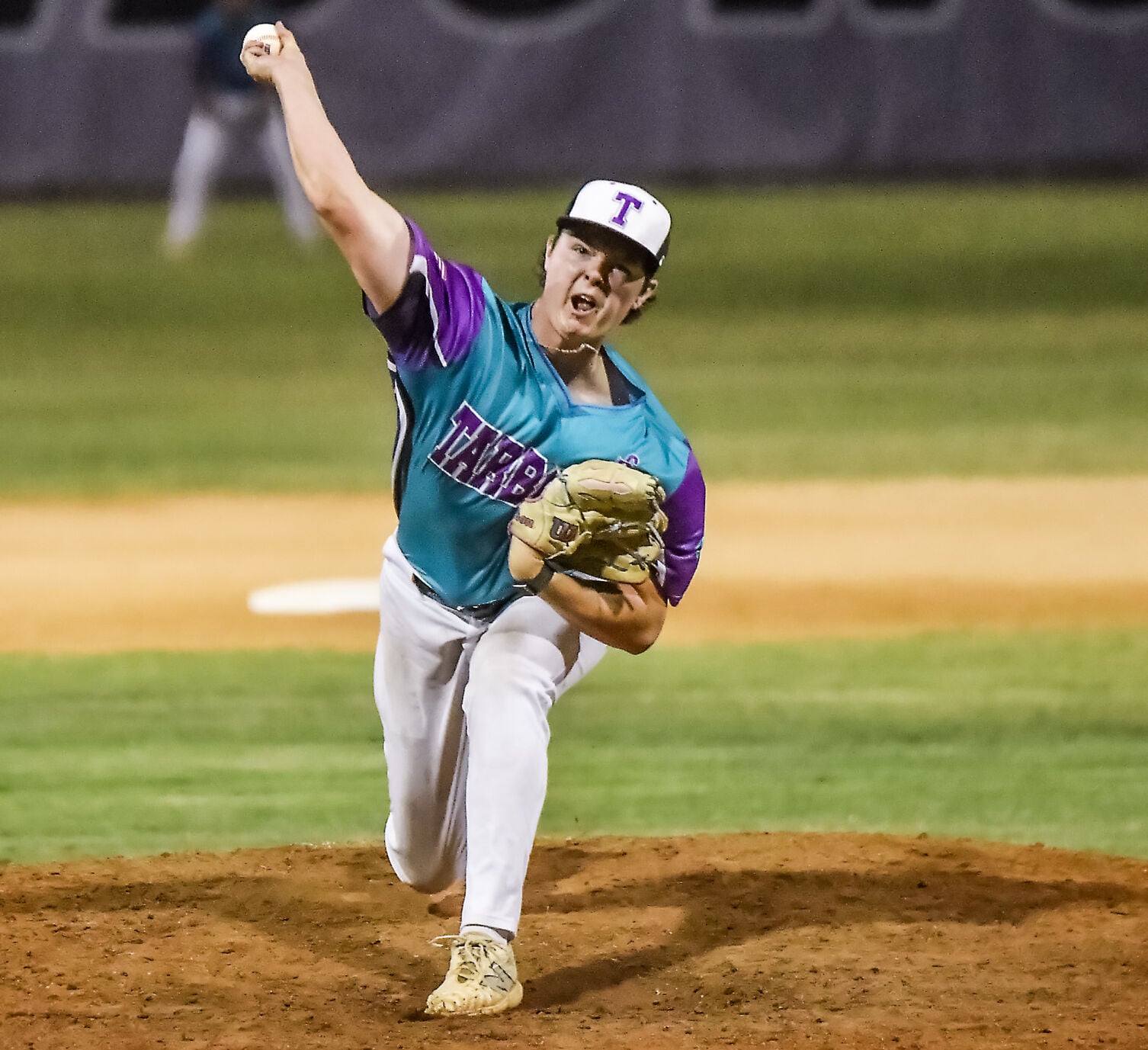 Relief pitching, big rally help Bandits win 10th straight | Local ...