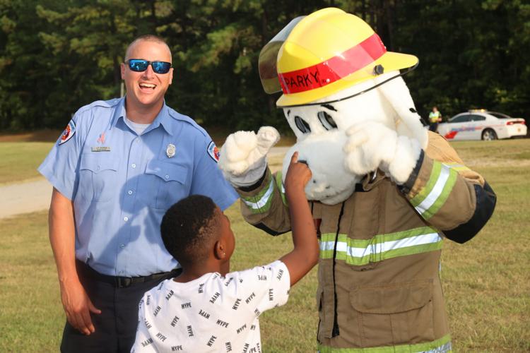 Police dole out book bags, school supplies to nearly 500 | Local News ...