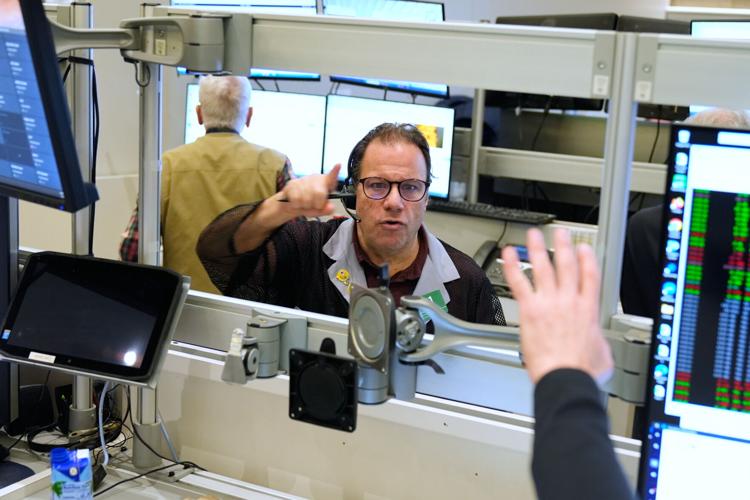 Wall Street's strong start to the year slows | World ...