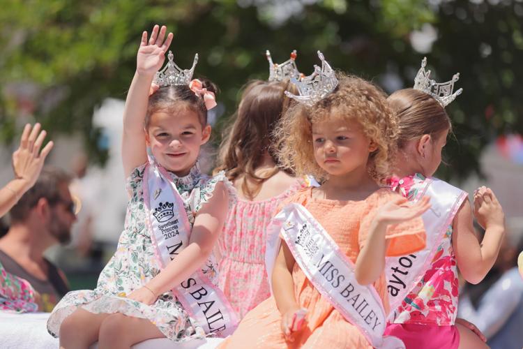 Gorgeous weekend accompanies fun festival | Local News ...