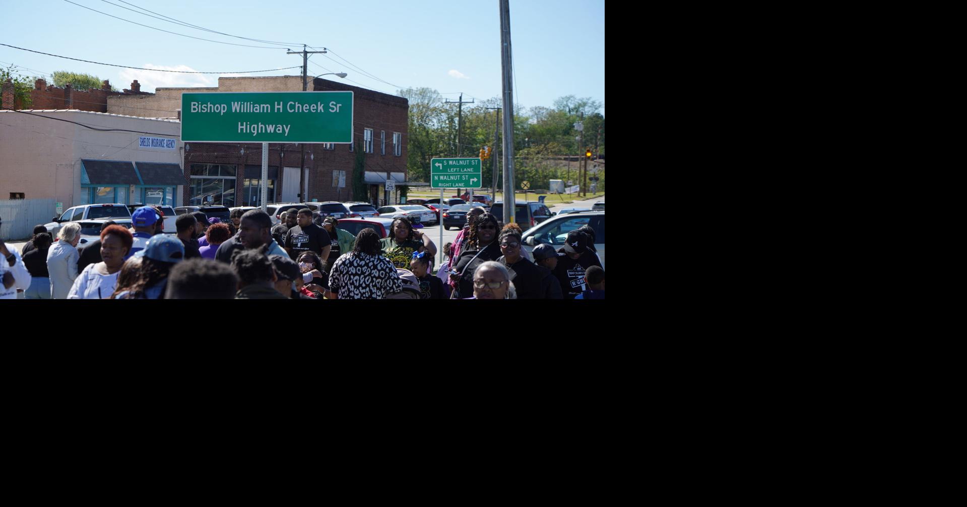 Bishop William H Cheek Sr Highway unveiled in Weldon | | rrdailyherald.com