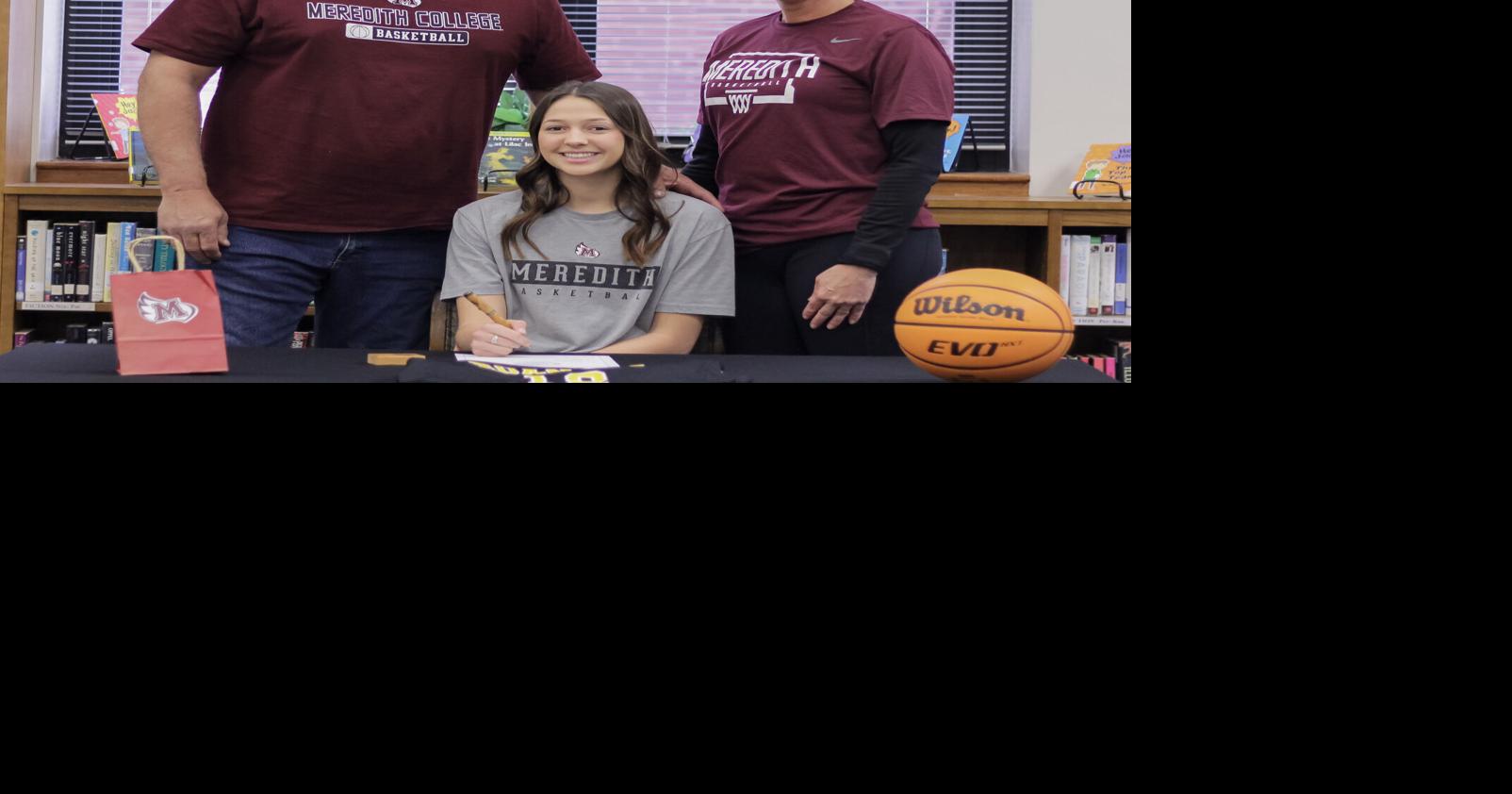 Family, always: Wade inks with Meredith College | Local | rrdailyherald.com