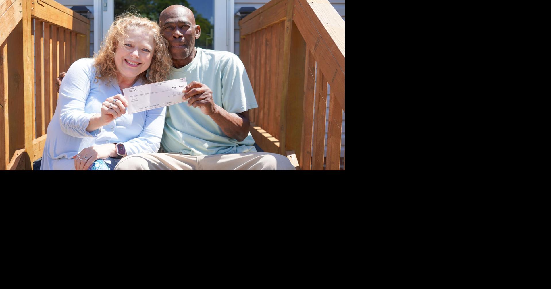 Recipient receives Herald Angel check | Local News | rrdailyherald.com