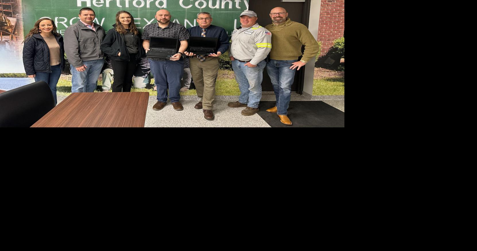 Donation made to NCSO | Valley | rrdailyherald.com
