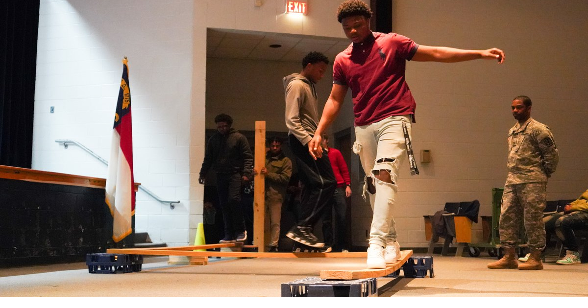 Students develop Army leadership skills | Local News | rrdailyherald.com