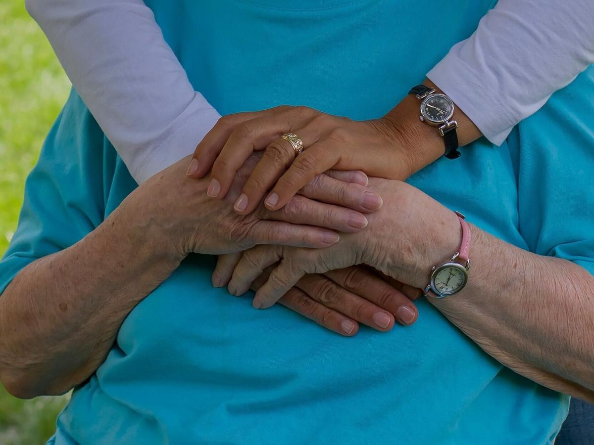 How caring for aging parents brings families back together | Health ...