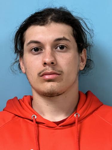 Seat belt violation leads to arrests for narcotics possession | Local ...