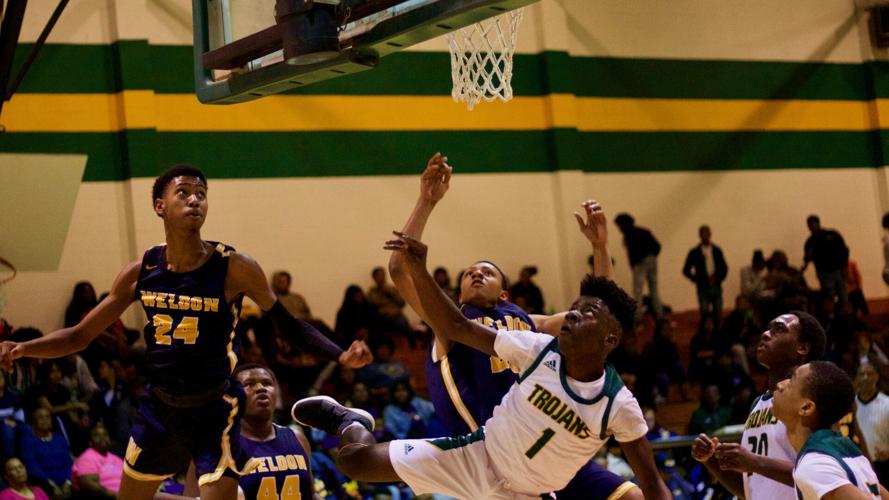 Weldon ramps up pace, rips Southeast Halifax | Local | rrdailyherald.com