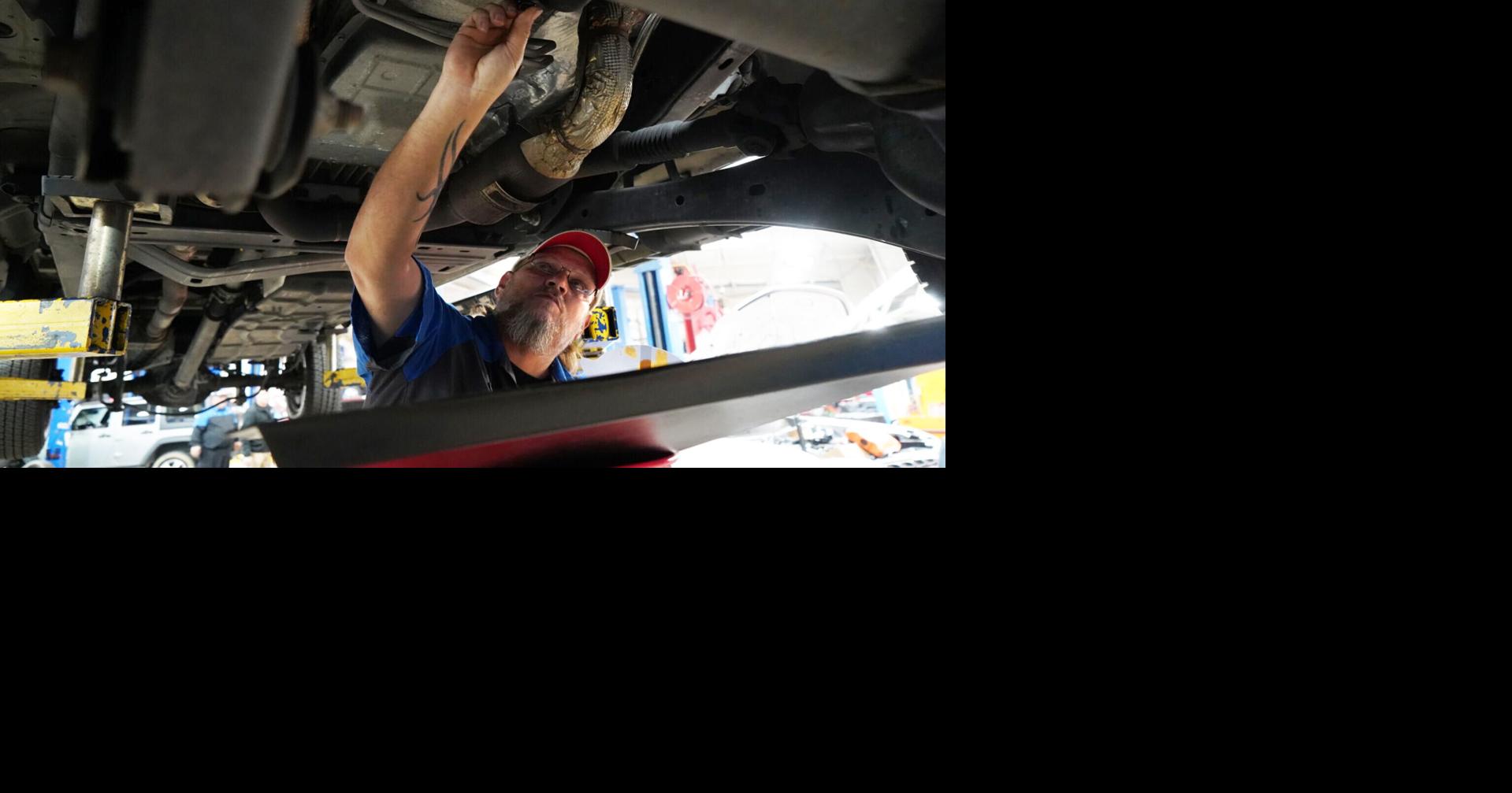 White Motors' Tomlin achieves Senior Master Tech status: White Motors ...