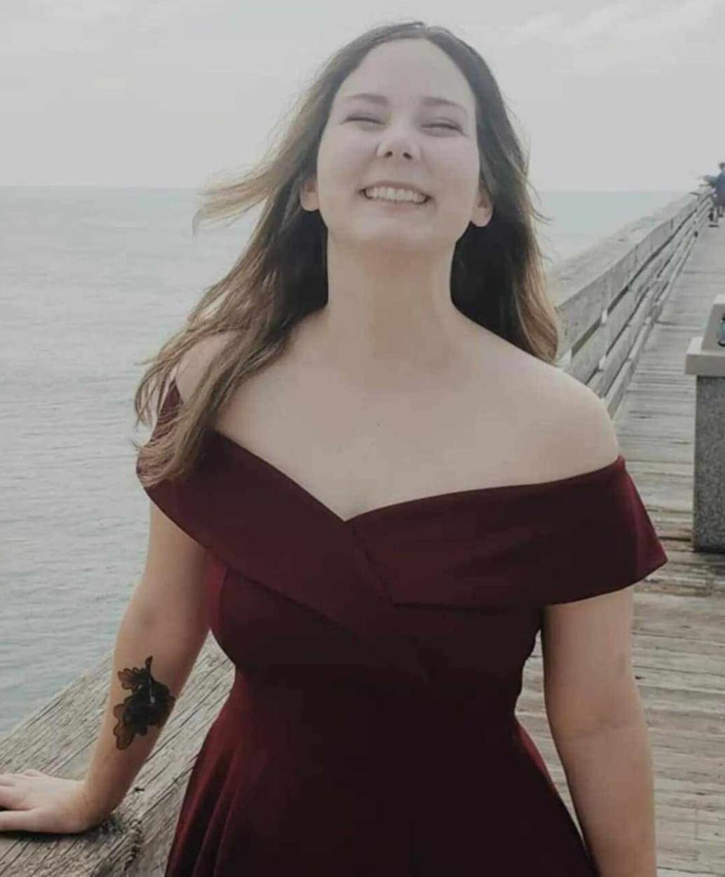 Holly Faith Moore ‘Petteys’ | Obituaries | rrdailyherald.com