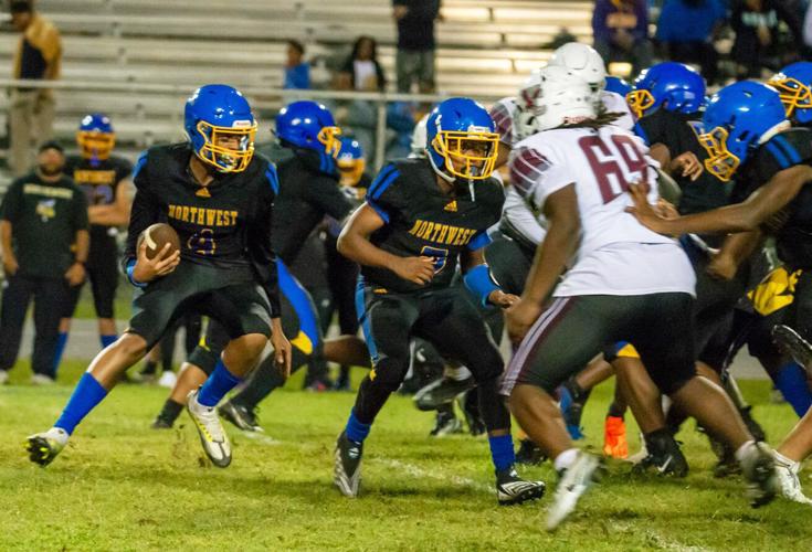 Eagles race by Vikings, land first win | Local | rrdailyherald.com