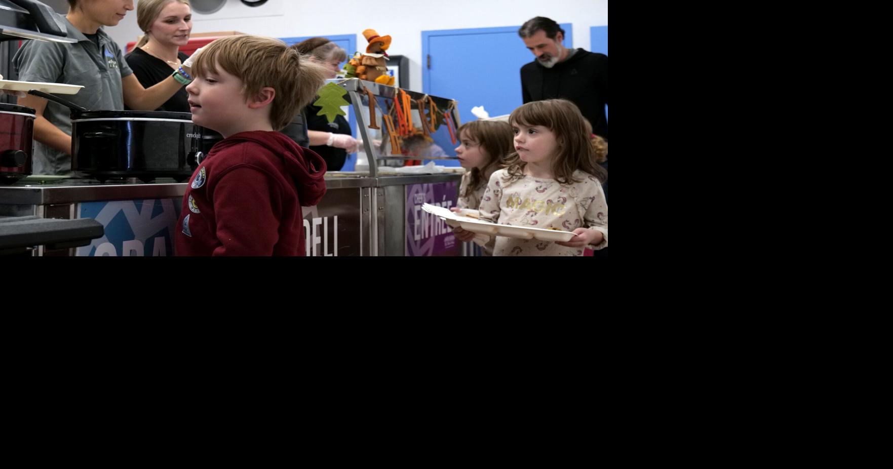 PHOTOS: 'Give Thanks Meal' returns to Highgate Elementary School ...